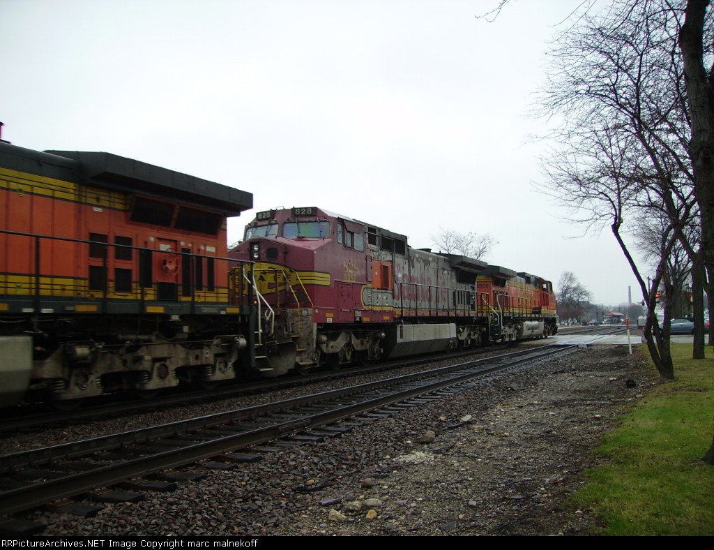 BNSF 828